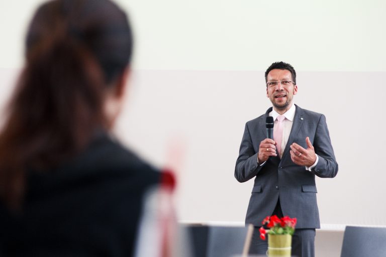 Prof. Dr. Michael Huth